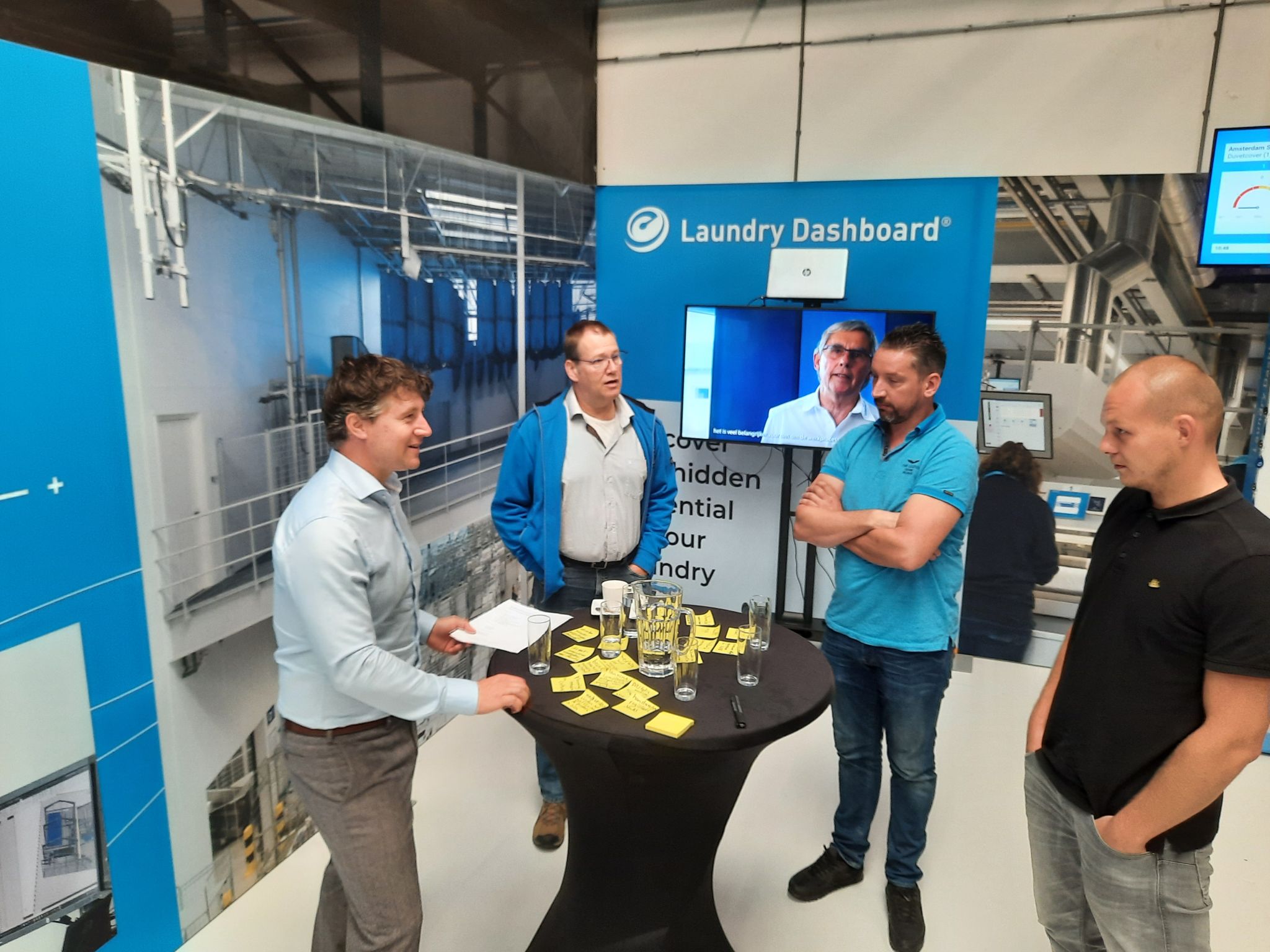 Brainstorm session - Laundry Dashboard